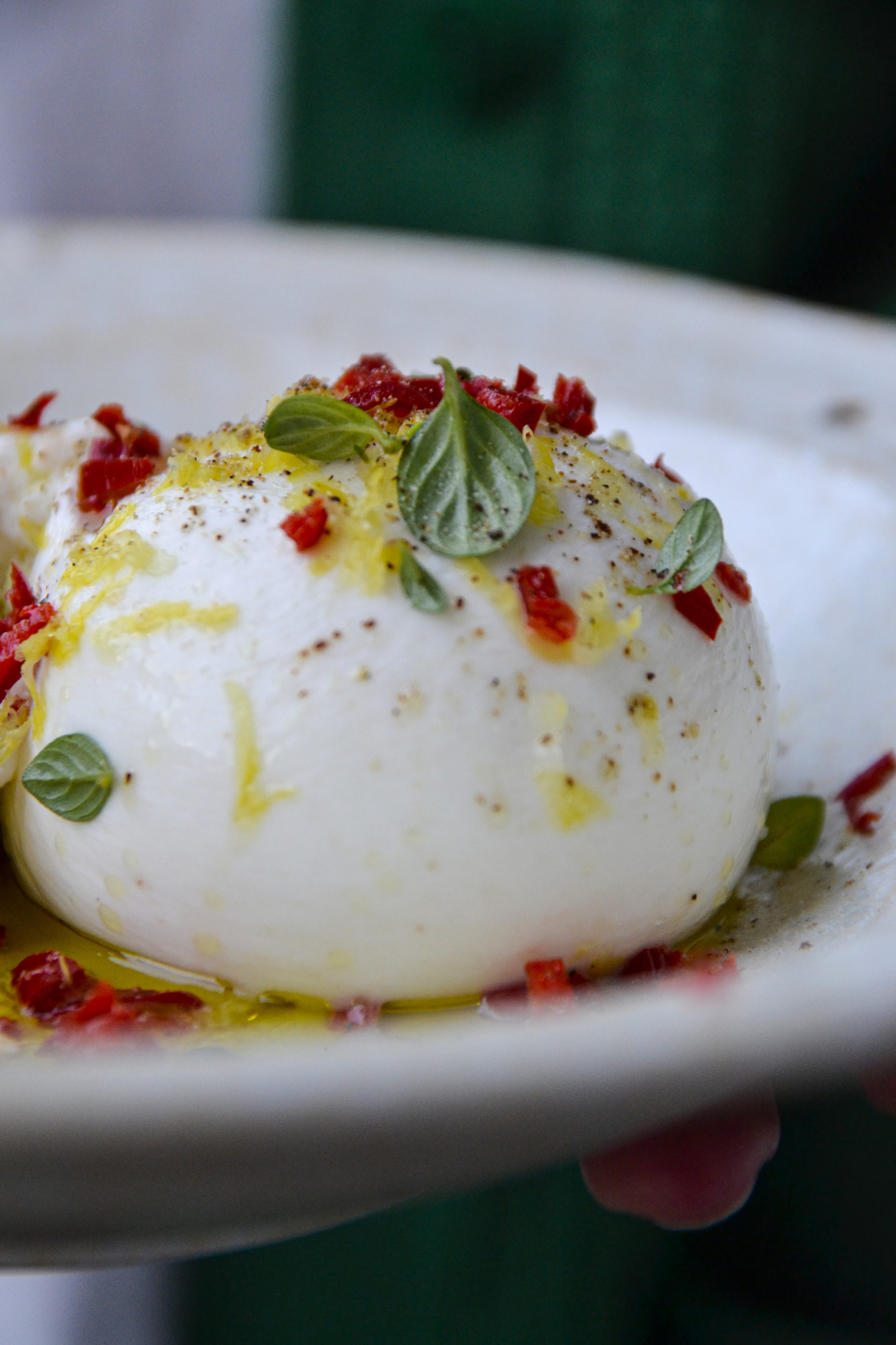 Simple comme de la burrata au piment, citron et origan – La cuisine c ...